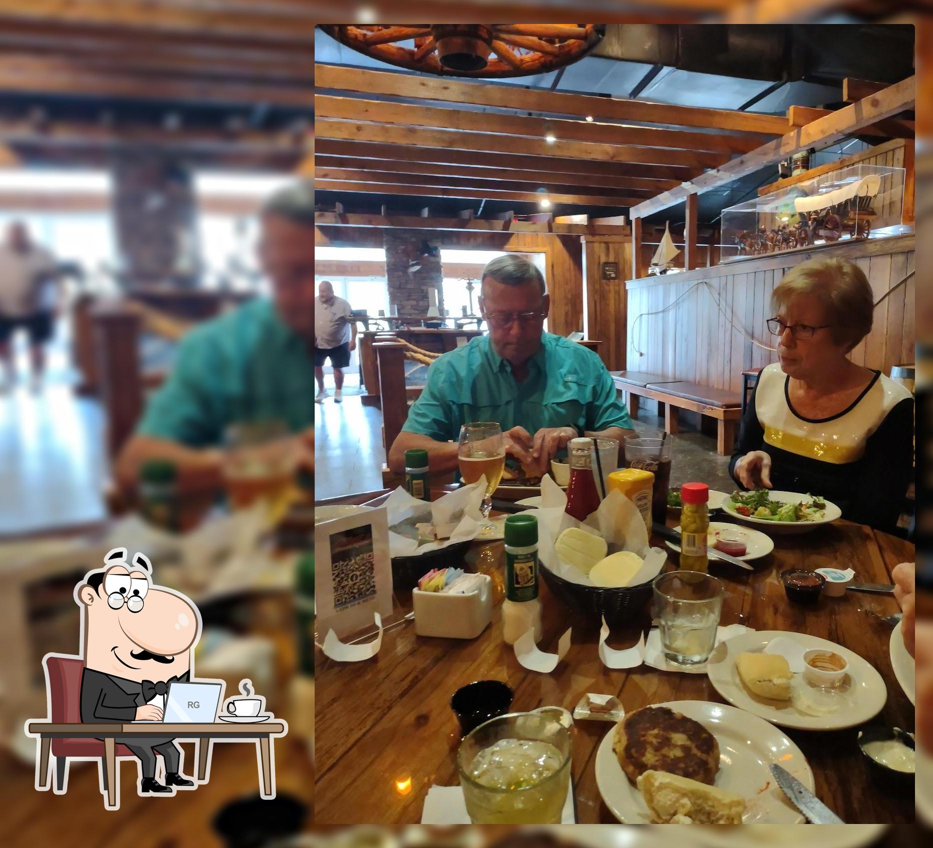 Elliott's Roadside Grill in Edgewater - Restaurant menu and reviews