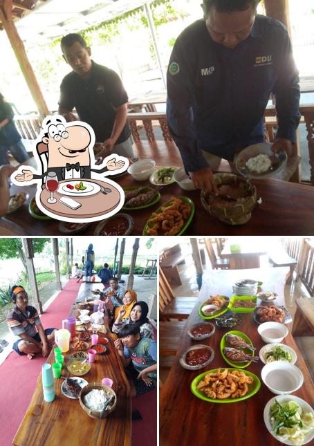 Restaurante JOGLO ASRI MBOK SRI Lesehan & Kolam Pancing, Sidoarjo ...