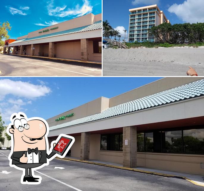 Publix Super Market at Jupiter Square Shopping Center in Jupiter