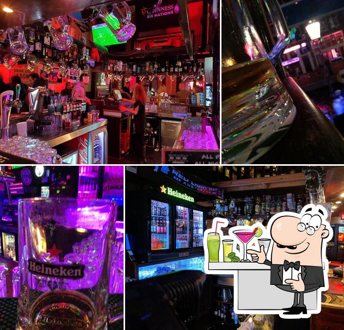 Red Light Bar, Amsterdam - Restaurant reviews