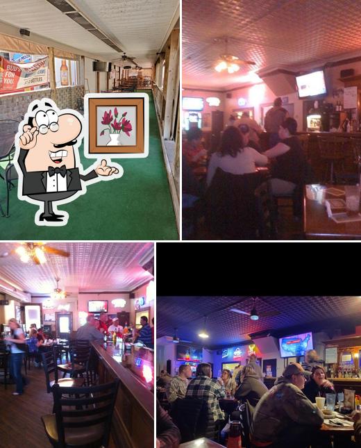 Broadway Bar & Grill, Highland - Restaurant menu, prices and reviews