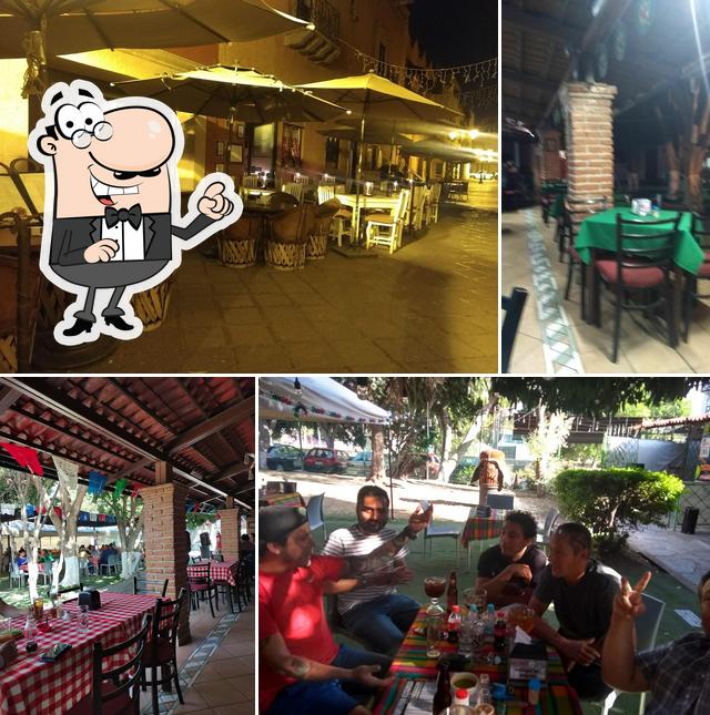 Pub y bar Rinconcito, Santiago de Querétaro, Río Ayutla #104 Col. La ...