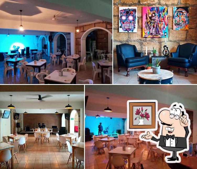 Montés pub & bar, Monterrey - Restaurant reviews