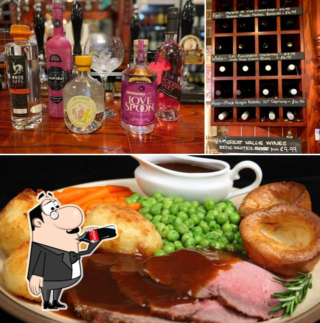 Commercial Inn, Commercial St in Risca - Restaurant menu and reviews