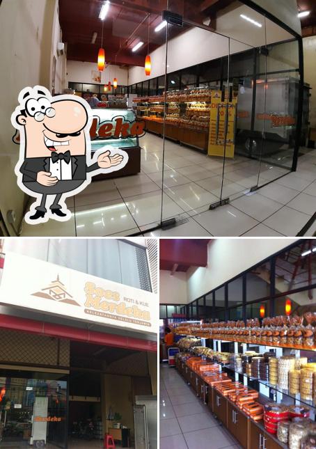 Merdeka Soes Roti & Kue desserts, Depok, Jl. Margonda Raya No.301 ...
