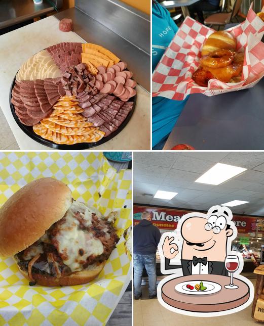 Meats & Mooore, Bay City - Restaurant menu, prices and reviews