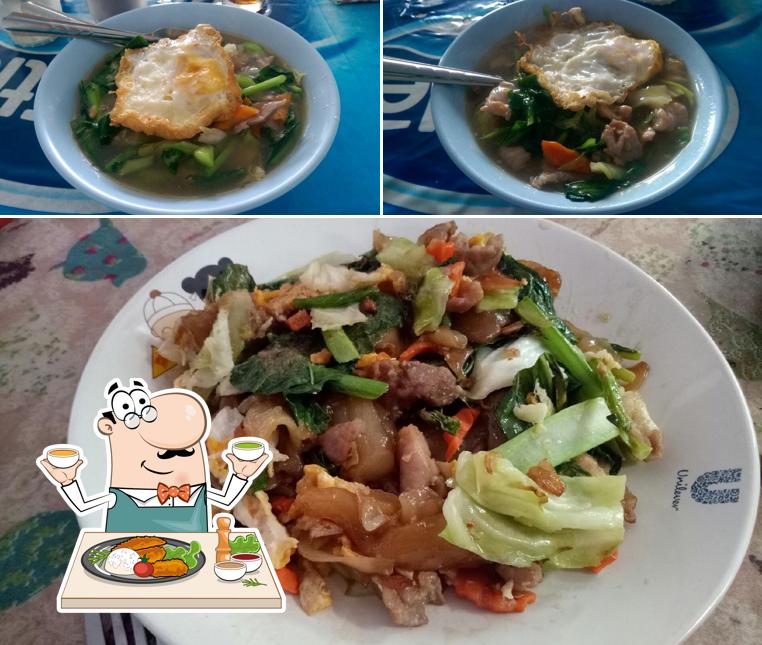 กุ๊กดมโภชนา, Lum Phuk - Menú del restaurante, precios y reseñas