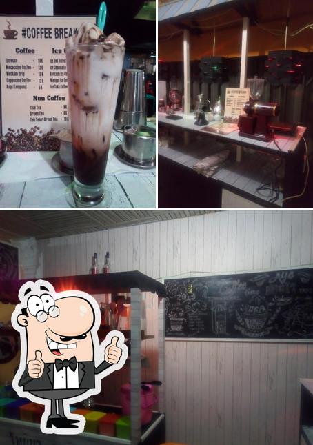 Python coffee break cafe, Air Jamban