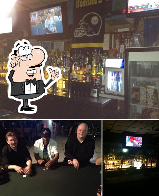 Bobby G's Sports Bar & Grill in Altamonte Springs - Restaurant menu and ...