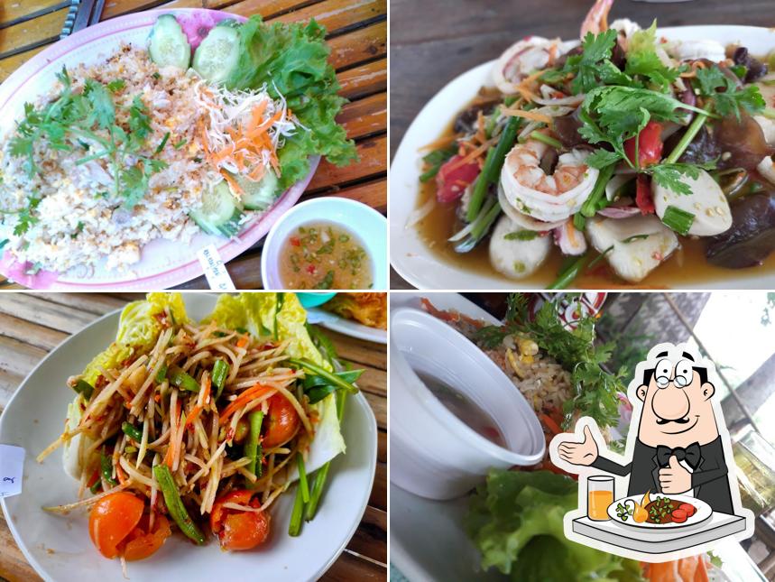 Big Tree restaurant, Chiang Mai, PVWR+48X - Restaurant reviews