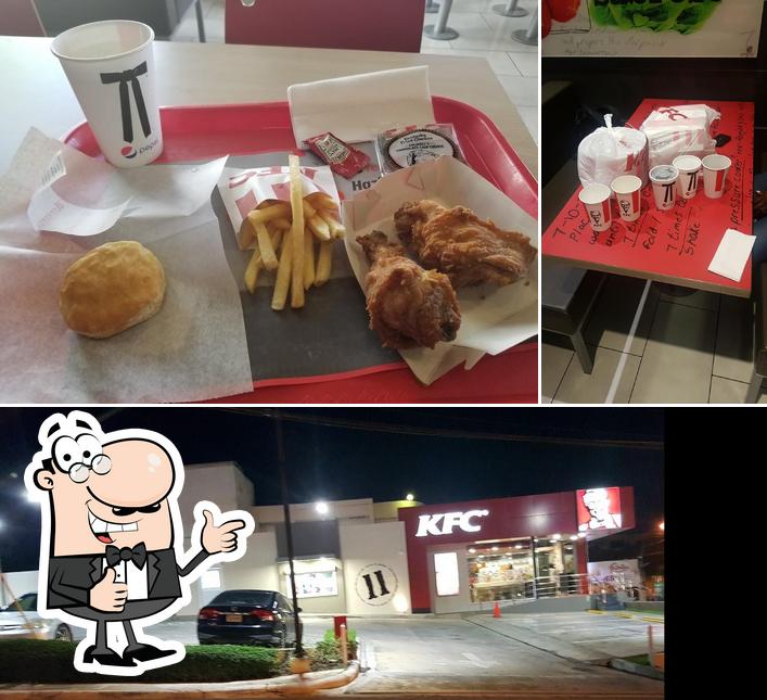KFC (Kentucky Fried Chicken) restaurant, Santo Domingo, C. Cam ...