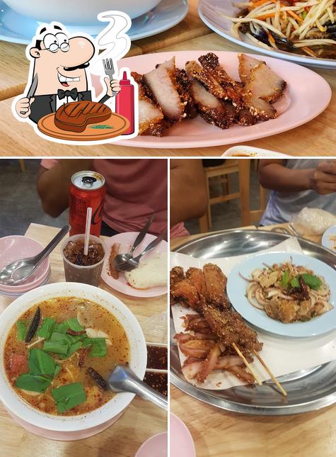 เจ๊แดง สามย่าน (The Street Ratchada) restaurant, Bangkok - Restaurant ...