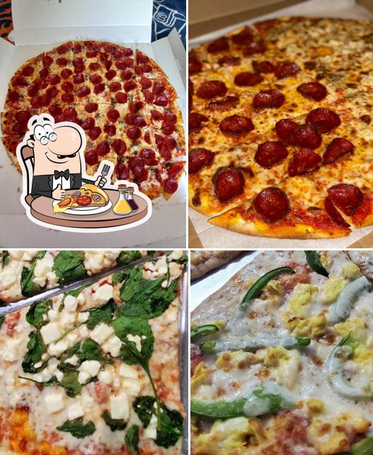Home Team Pizza, 1363 W Ohio St in Chicago - Restaurant menu and reviews