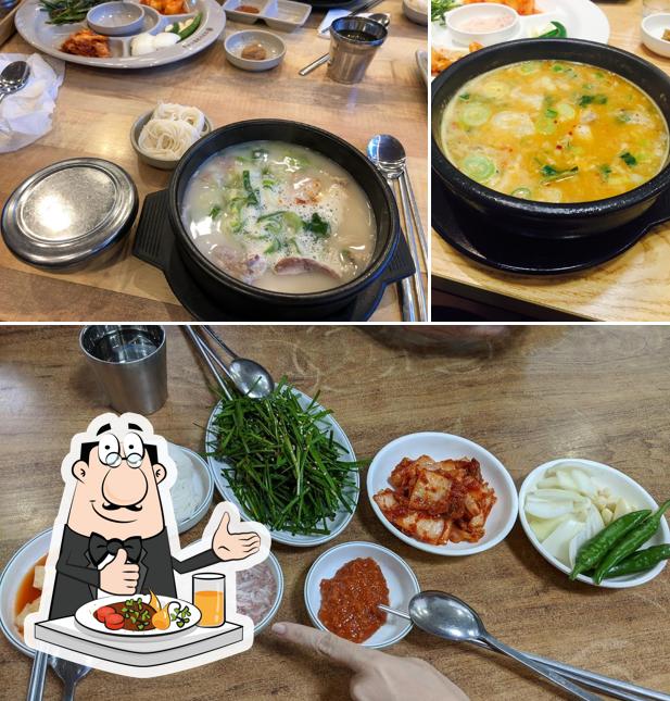 Miryang Dwaeji-gukbap restaurant, Busan, 17 Sesil-ro 27beon-gil ...