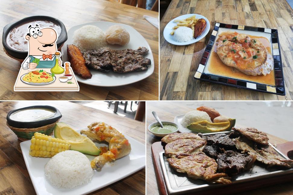Top 4 restaurants with cakes in Mesitas del Colegio, november 2024 ...