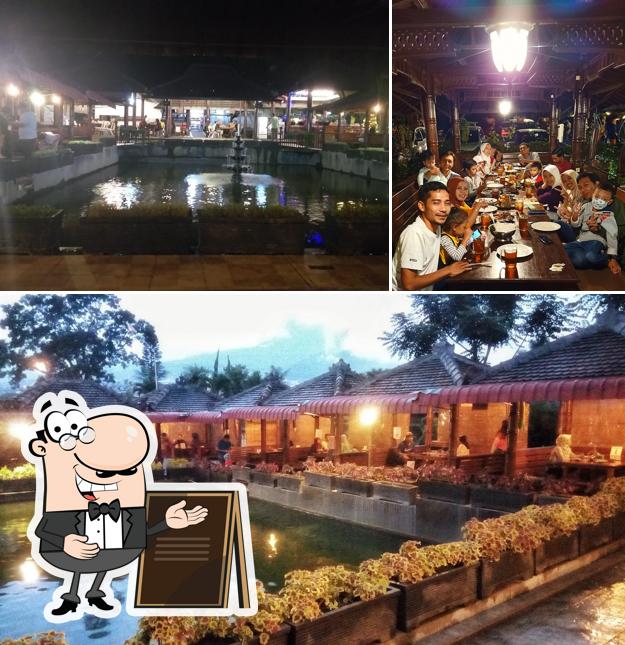 Wisata Warung Wareg restaurant, Batu, Jl. Raya Dieng No.9 - Restaurant ...