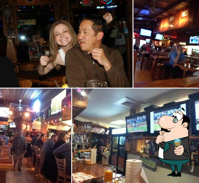 Hooters in Morrisville - Restaurant menu and reviews