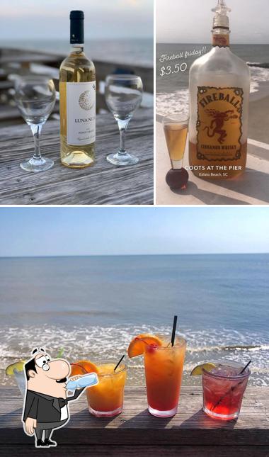 Coot's Bar & Grill in Edisto Beach - Restaurant menu and reviews