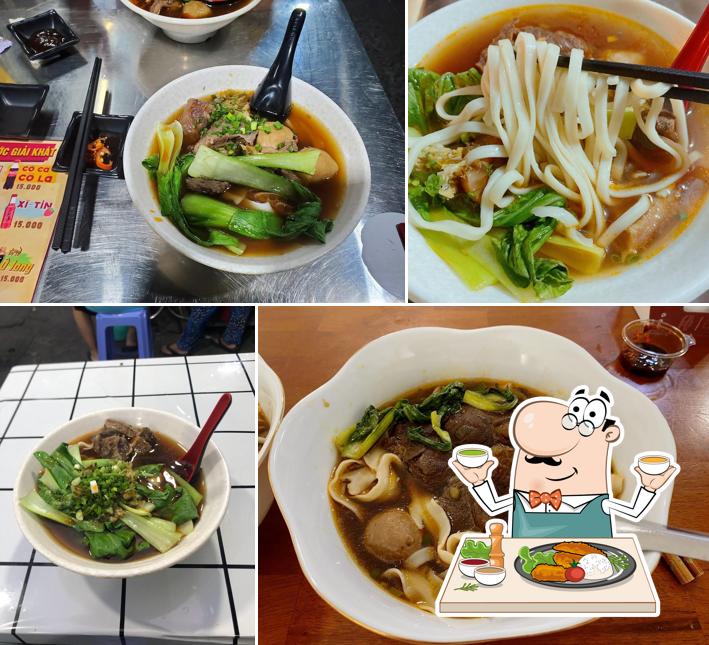 A Mao _ Mì Bò Đài Loan (Chủ Nhật nghỉ) 台灣牛肉麵, Ciudad Ho Chi Minh ...