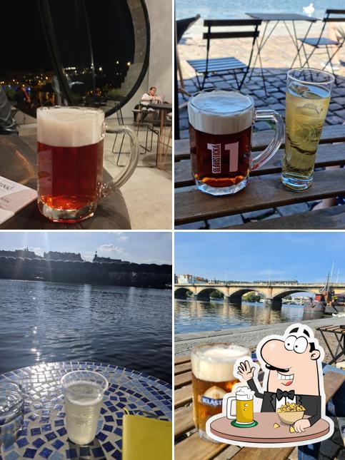Pub y bar Kobka6, Praga - Opiniones del restaurante