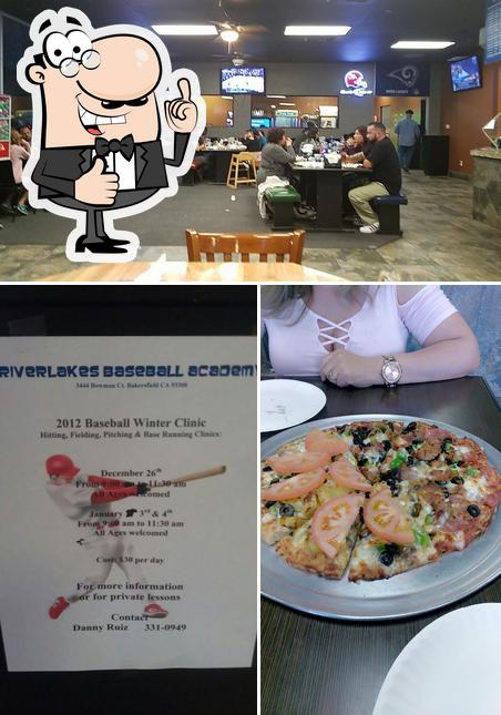 Magoo's Pizza, 7900 District Blvd in Bakersfield - Restaurant reviews