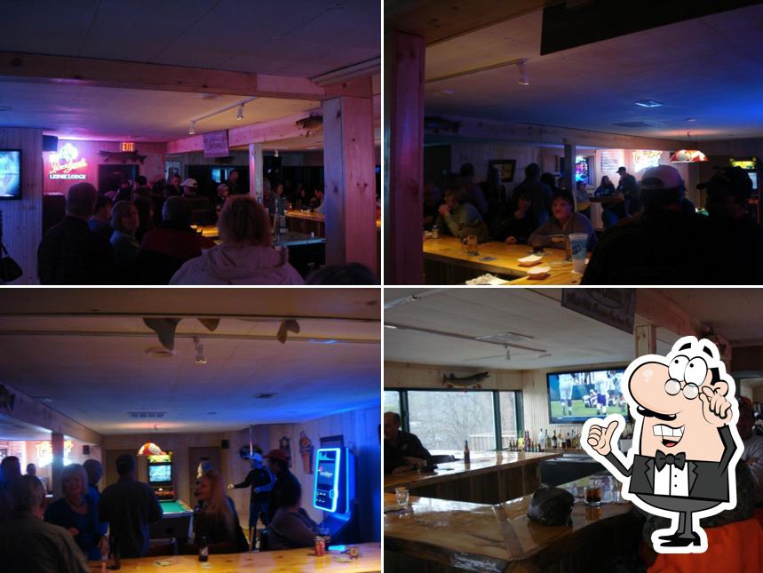 Half Moon Bar And Grill, Mosinee - Restaurant menu, prices and reviews