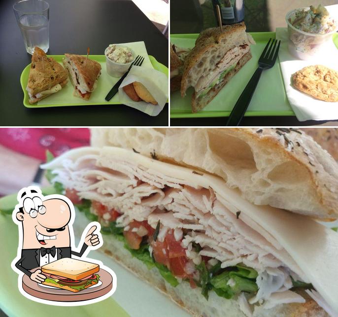 NOONERZ, 22981 Triton Way in Laguna Hills - Restaurant menu and reviews