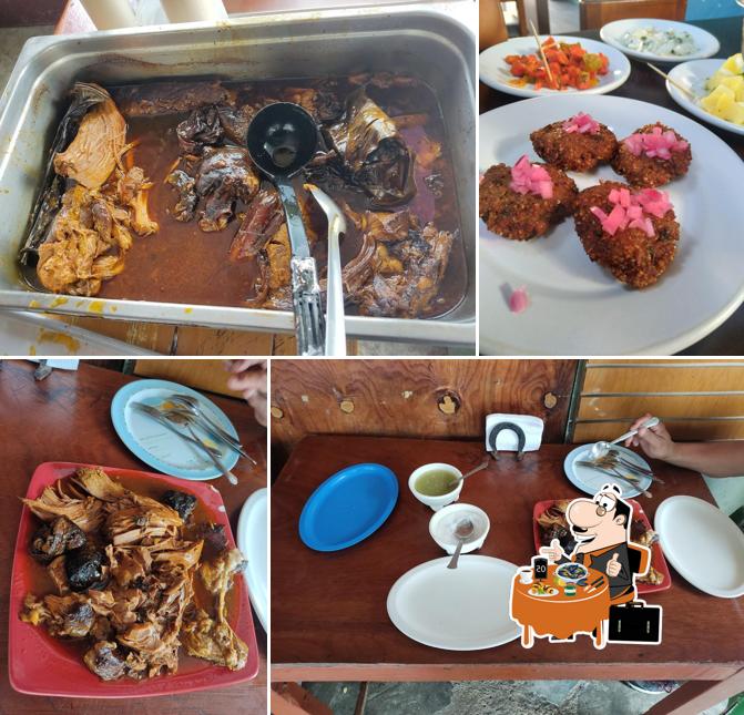 Cochinito Snack bar & Show, Cozumel - Restaurant menu, prices and reviews
