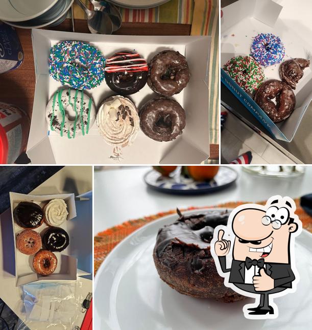 Maverick's Donuts, Toronto Queen West in Toronto - Restaurant menu and ...