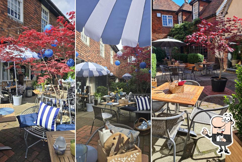 Top 4 restaurants with pancakes in Westerham, november 2025 ...