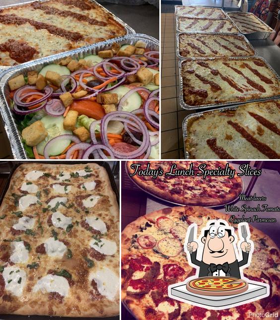 Loutina's Pizza in Lakewood Park - Restaurant menu and reviews