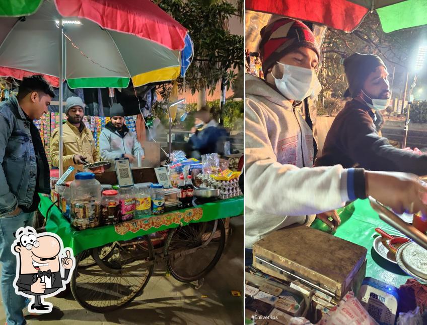 ChandraBhan Bread omlette, Maggi and Tea stall, Noida - Restaurant reviews
