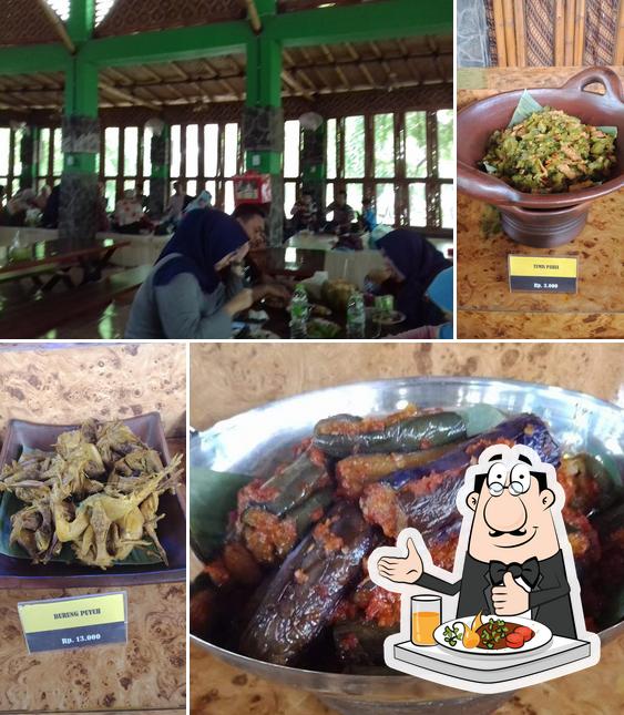 Resto Sunda Kampung Budaya restaurant, Karawang - Restaurant reviews