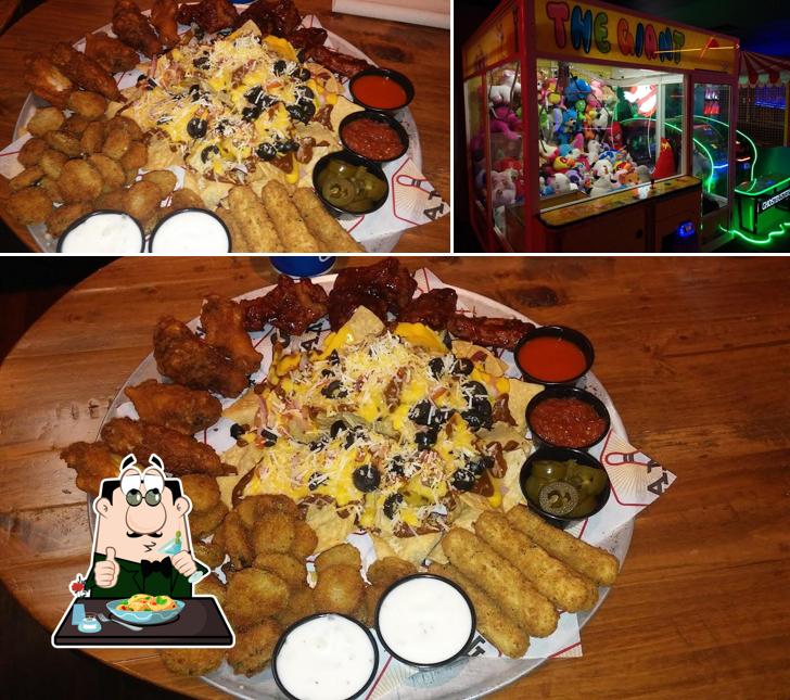 Bowlero, Phoenix - Restaurant menu, prices and reviews