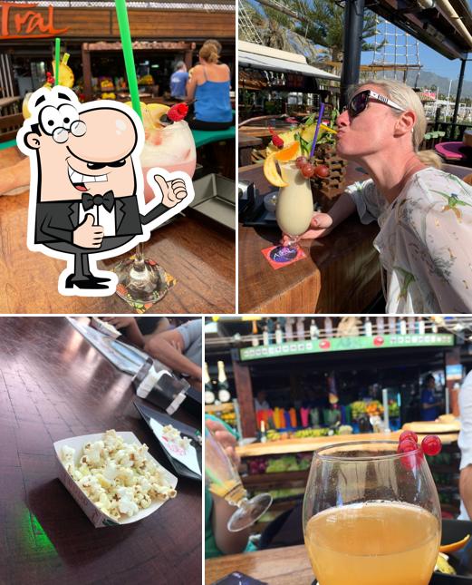 Astral Bar Coctelería in Marbella - Restaurant menu and reviews