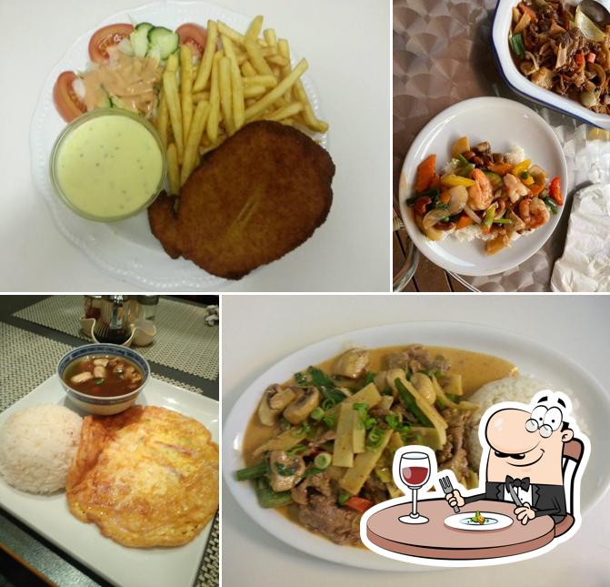Kina Cafeteria & Grill, Frederiksværk - Restaurant menu, prices and reviews