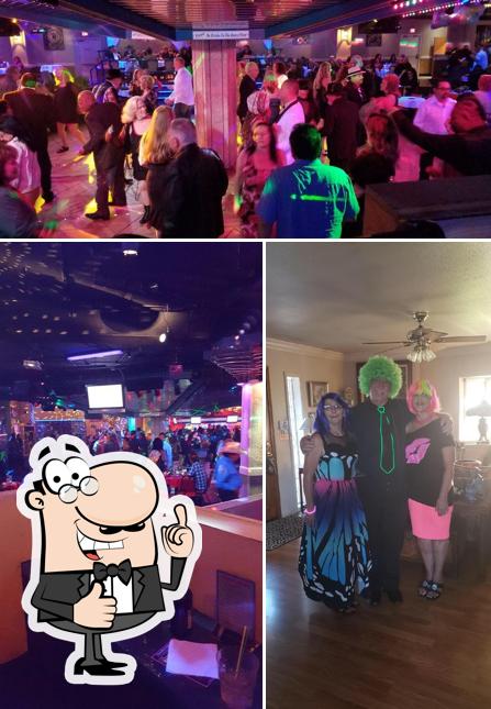 Crocodiles Nightclub, Modesto - Restaurant menu, prices and reviews