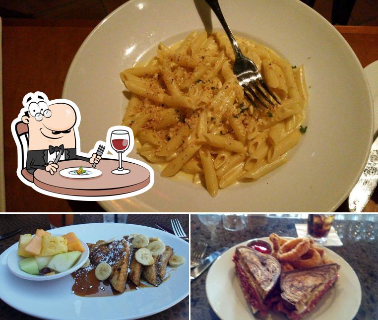 Verrado Golf Club, 4242 N Golf Dr in Buckeye - Restaurant menu and reviews