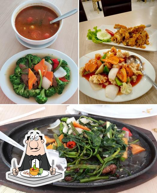 Kayu Manis Restaurant, Tuban - Restaurant menu, prices and reviews