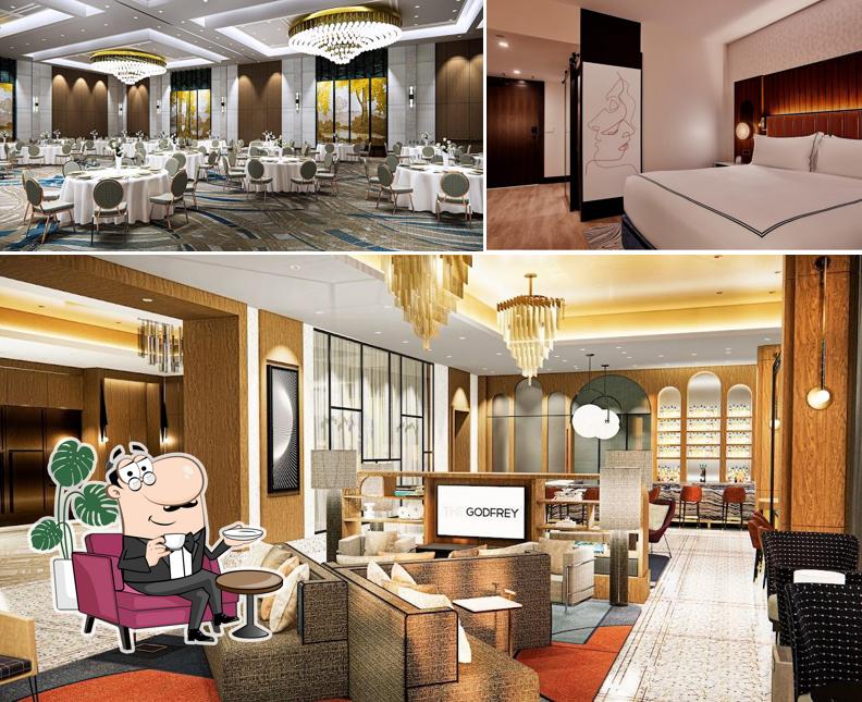 The Godfrey Detroit, Curio Collection by Hilton, Detroit - Restaurant ...