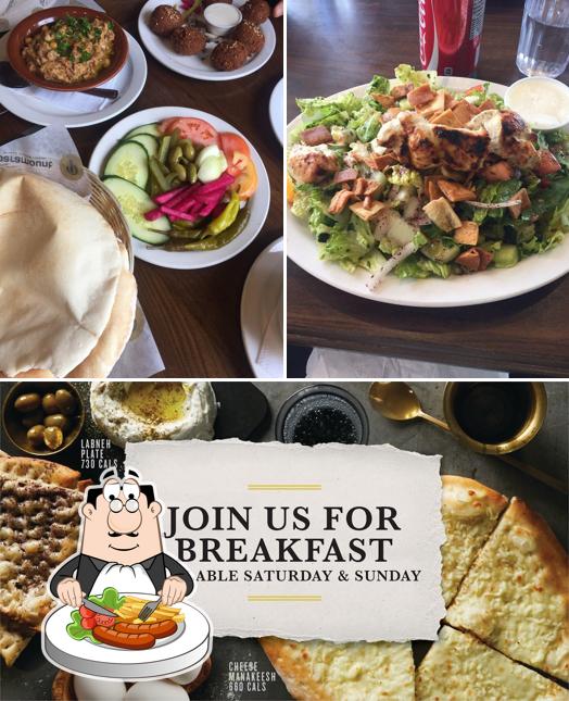 Restaurante Paramount Middle Eastern Kitchen, Hamilton, Upper James St ...