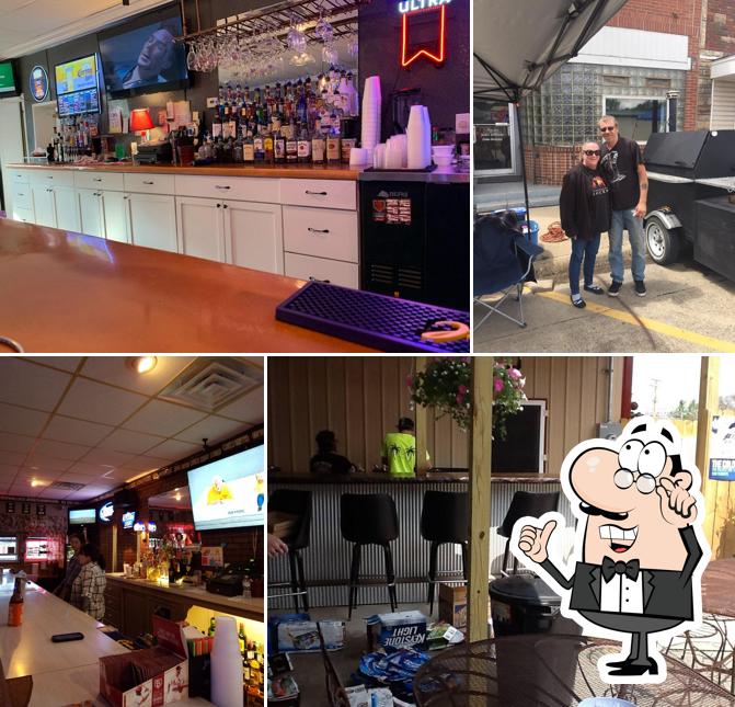 Two Dog Bar & Grill, Roodhouse - Restaurant menu, prices and reviews