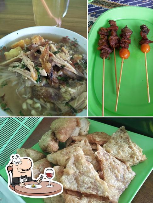 Soto Lenthok Pak Antok ꧋ꦱꦺꦴꦠꦺꦴꦊꦤ꧀ꦛꦺꦴꦏ꧀ꦥꦏ꧀ꦄꦤ꧀ꦠꦺꦴꦏ꧀ restaurant, Sewon ...