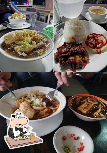 Tagaytay roadside food simply amazing restaurant, Tagaytay - Restaurant ...