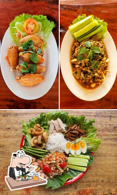 Topaz Cafe (โทพาส 'คาเฟ่) @ท่าใต้, Tha Mai - Restaurant reviews