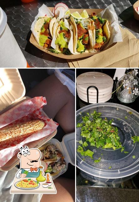 Chando's Tacos, 863 Arden Way in Sacramento - Restaurant menu and reviews