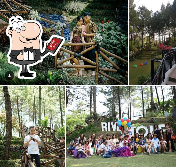 Riverstone Bistro restaurant, Bandung, Komplek Setiabudi Regency Blok ...
