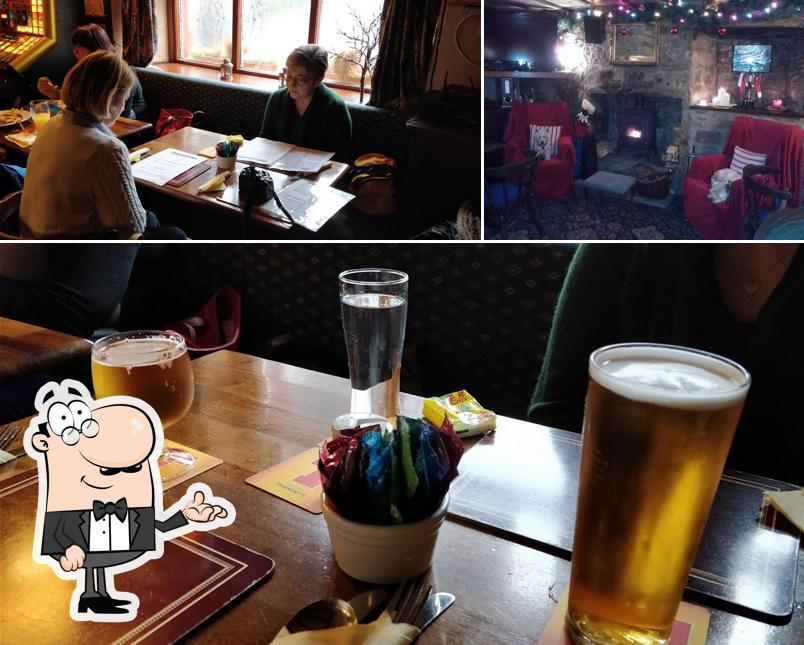 The Railway Tavern @ Strathmiglo (Formerly The Strath Tavern ...
