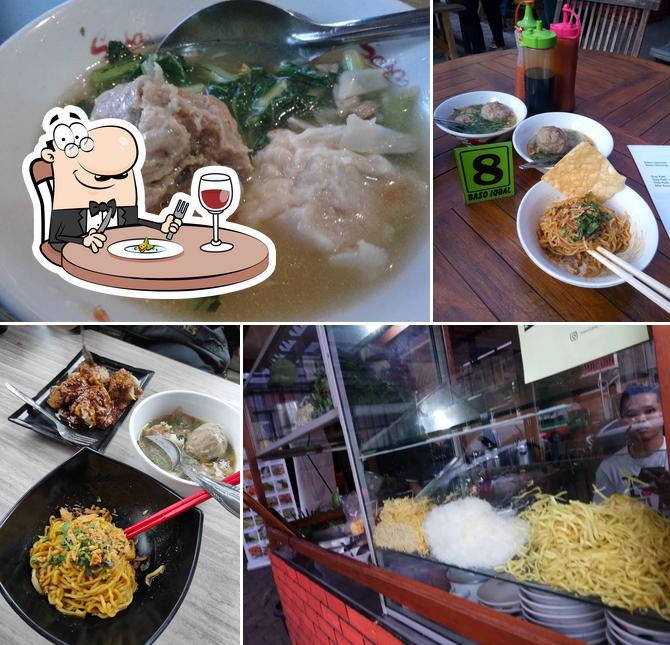 Baso Iqbal restaurant, Cimahi, Jl. Encep Kartawiria No.143 - Restaurant ...