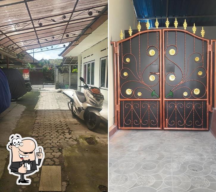 Jajan Khas Bali Bu Cimplung restaurant, Gianyar